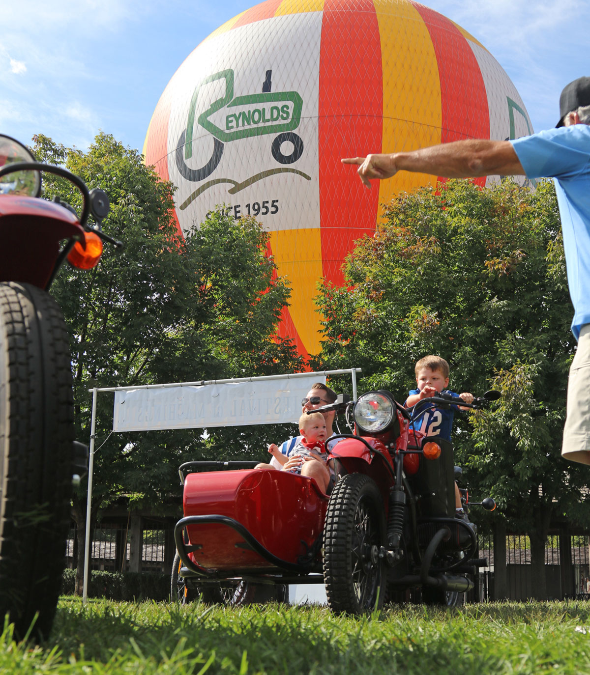sidecar-family-conner-prairie-balloon - Good Spark Garage